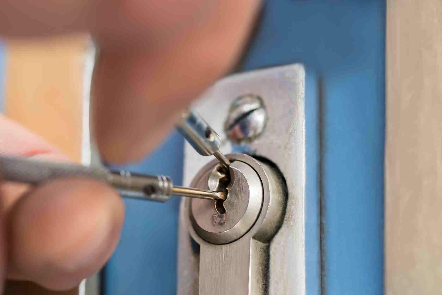 Ways Locksmiths Learn How to Pick Locks - Locksmith Austin